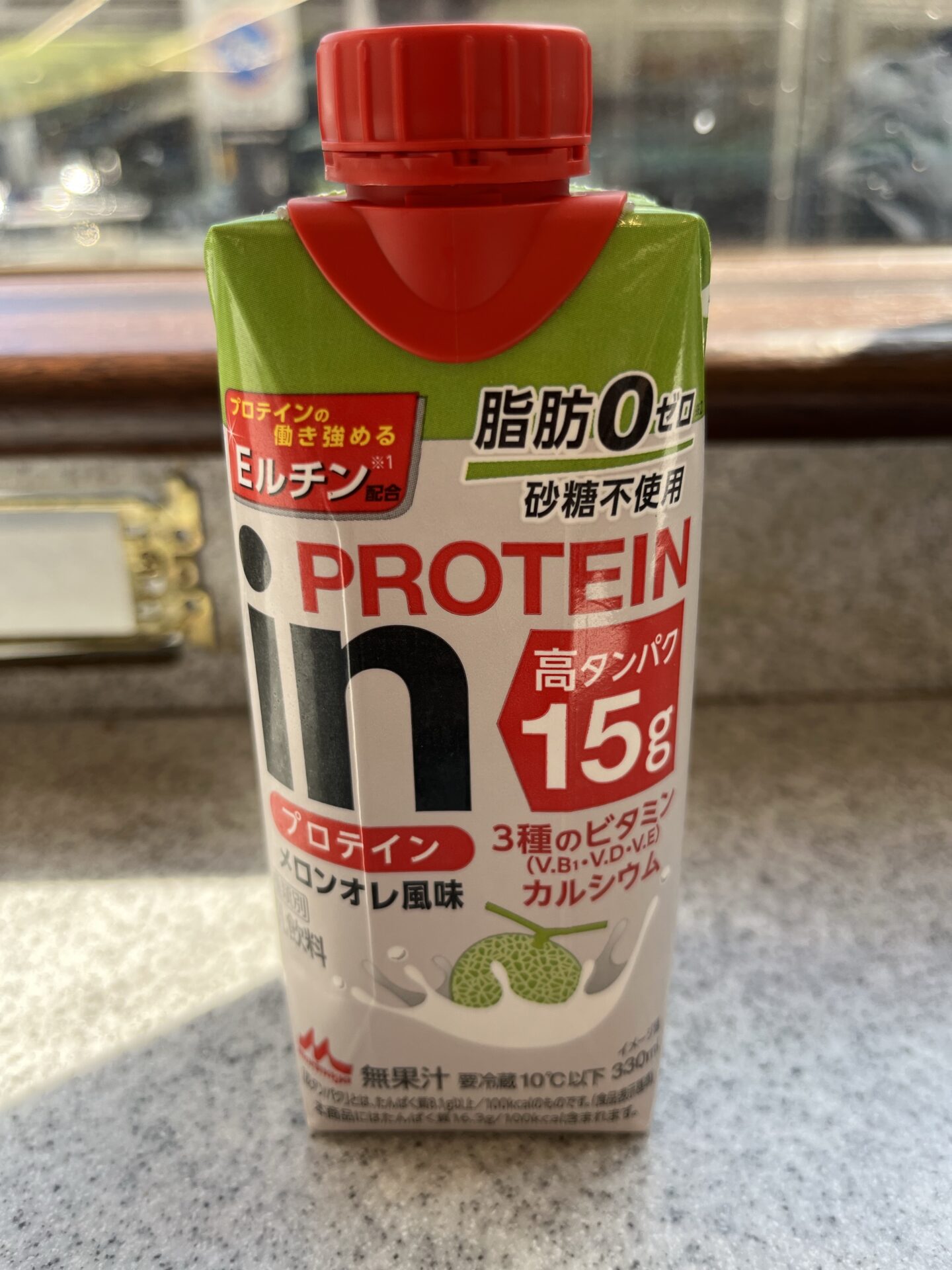 PROTEIN IN メロンオレ味｜LEXUS UX300h AWD F Sports